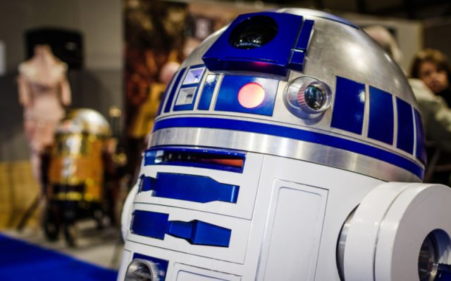 Does R2-D2 or C-3PO Know Anakin Is Darth Vader? - May 4 Be With You