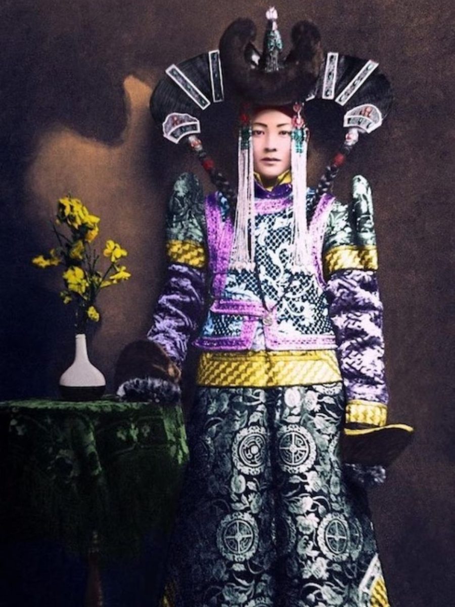 TIL That Queen of Naboo’s Look Is Inspired by Mongolian Royalty - May 4 ...